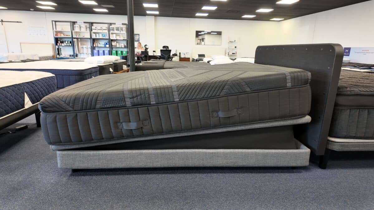 Ergomotion Ascend Review: High-Low & Tilt Adjustable Base Tested - Yawnder